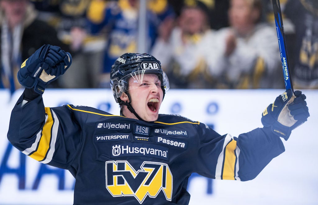 JVM-aktuelle forwarden lånas ut till HA - HockeyNews