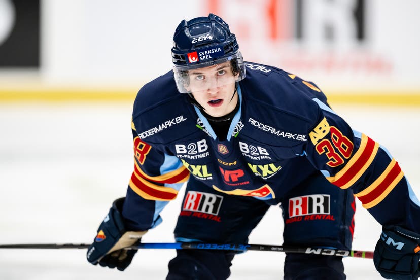 Eklund utgick i DIF:s seger - HockeyNews
