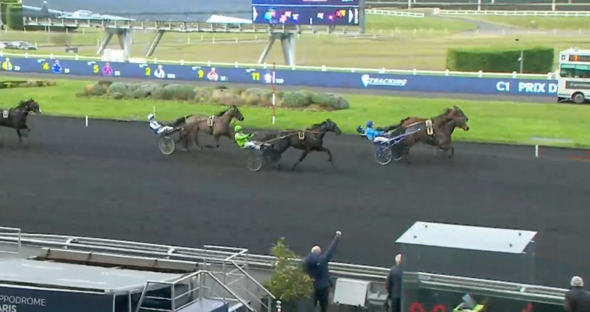 Chitchat vann efter fin resa - tredje segern i Frankrike